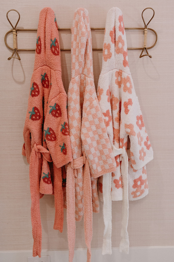 Blankets + Throws – The Styled Collection